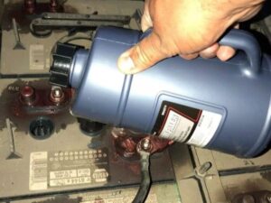 5 Best Battery Filler Bottles With Automatic Shutoff - Toolever